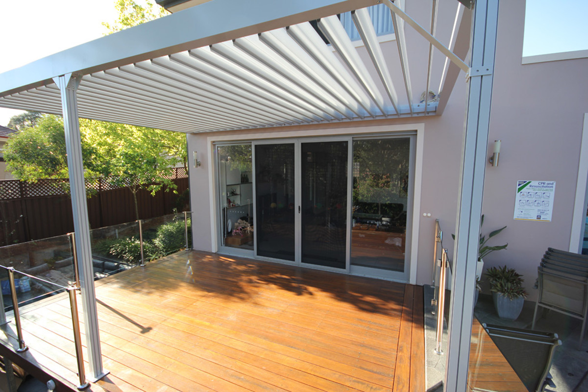 JVS – Wintergardens – Pergole cu lamele mobile din aluminiu